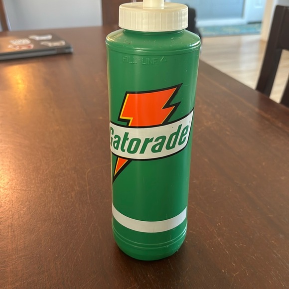 Gatorade | Dining | Vintage Gatorade Bottle | Poshmark